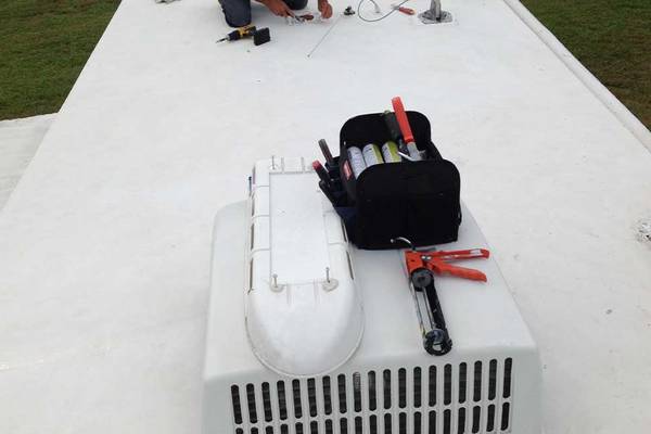 How To Maintain TPO RV Roof (Repair, Clean - Helpful Guide)